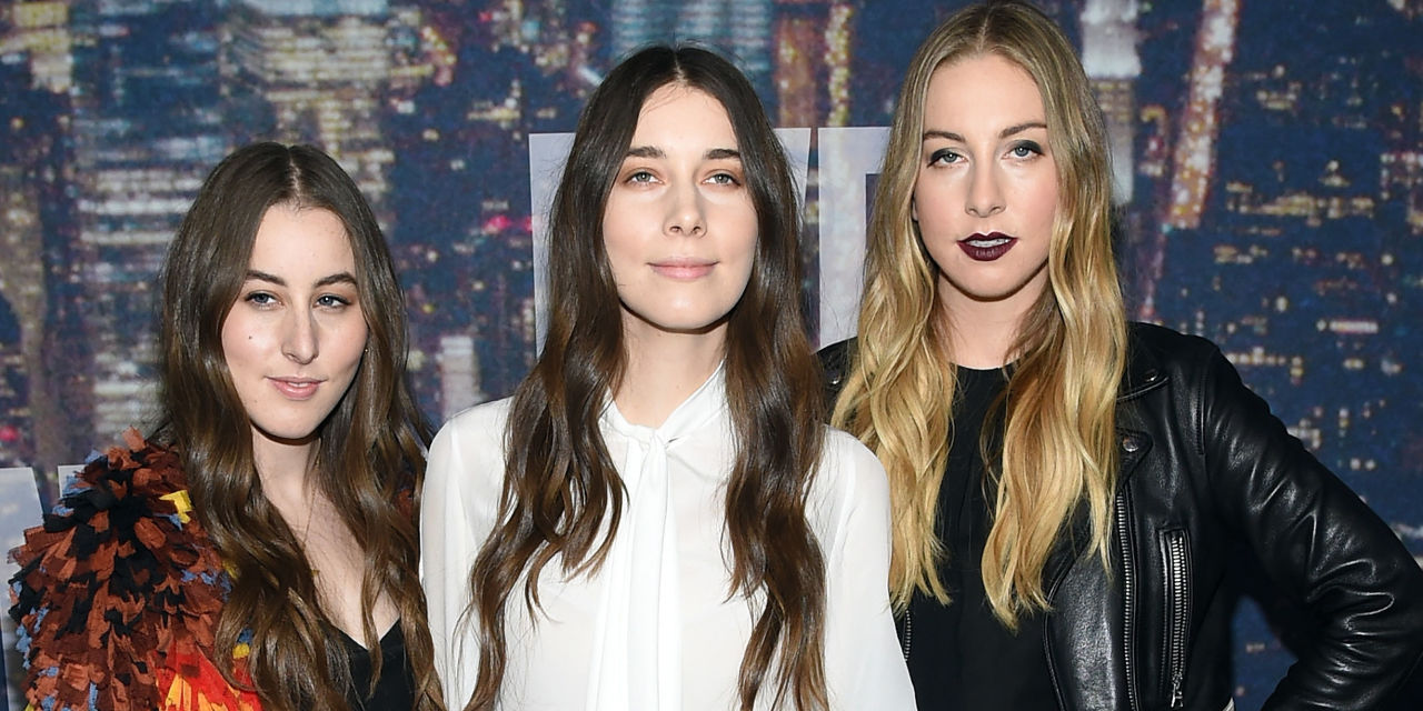 The Haim Sisters Say Taylor Swift Is A Carrie Bradshaw