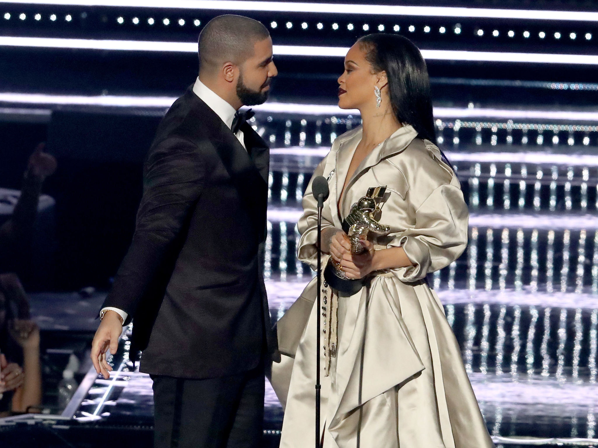 Rihanna And Drake 2022 Holding Hands